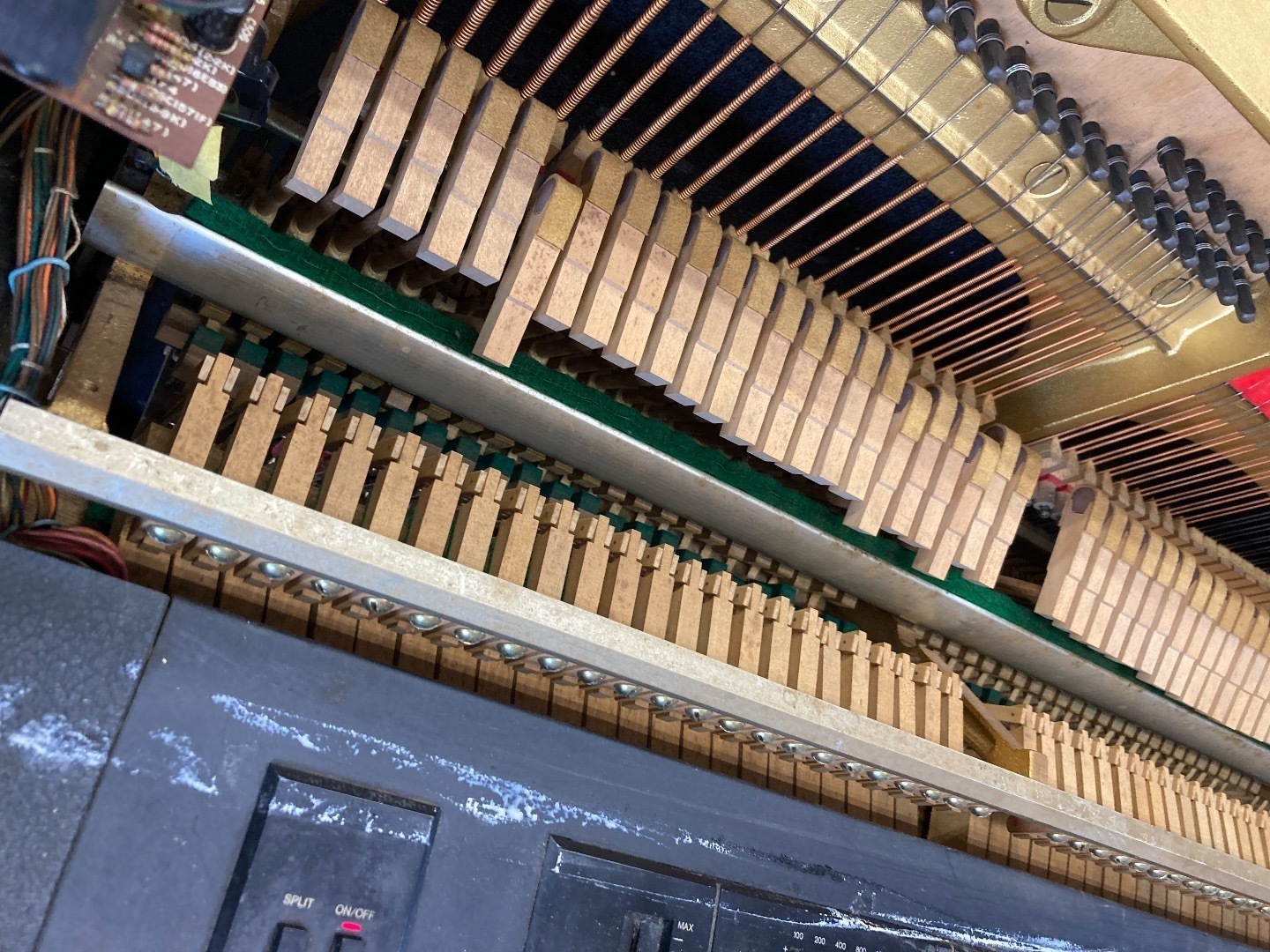 ヤマハ CP60M オーバーホール VOL1: 厚木のピアノ職人・VIRA JAPAN